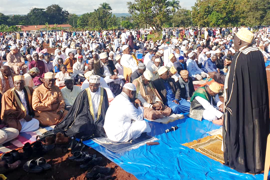 Jinja Muslims take Eid prayers to disputed city land