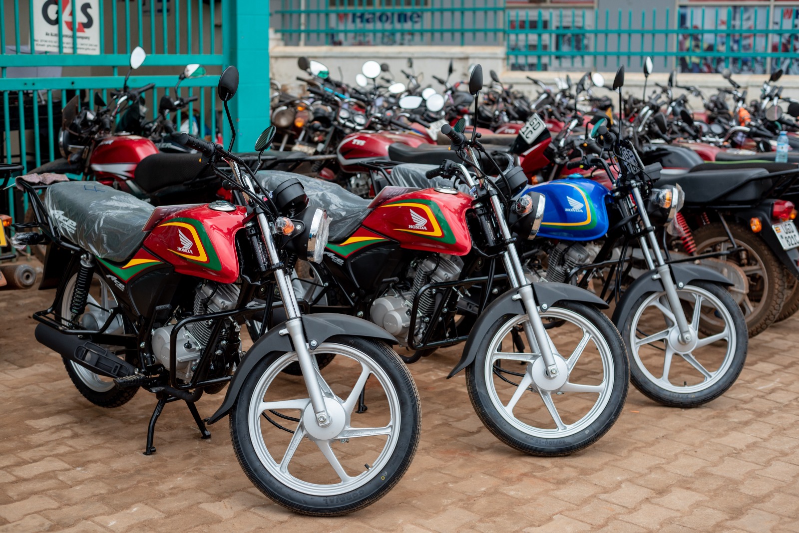 Watu Credit collects 100 units of blood to celebrate 5th anniversary
