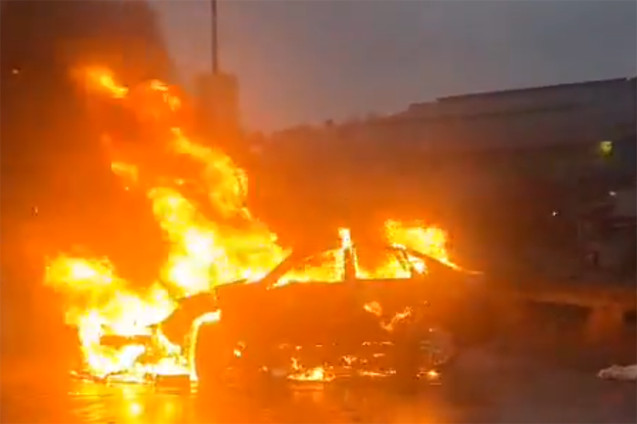 Night Fire Destroys Kiosks in Kinawataka