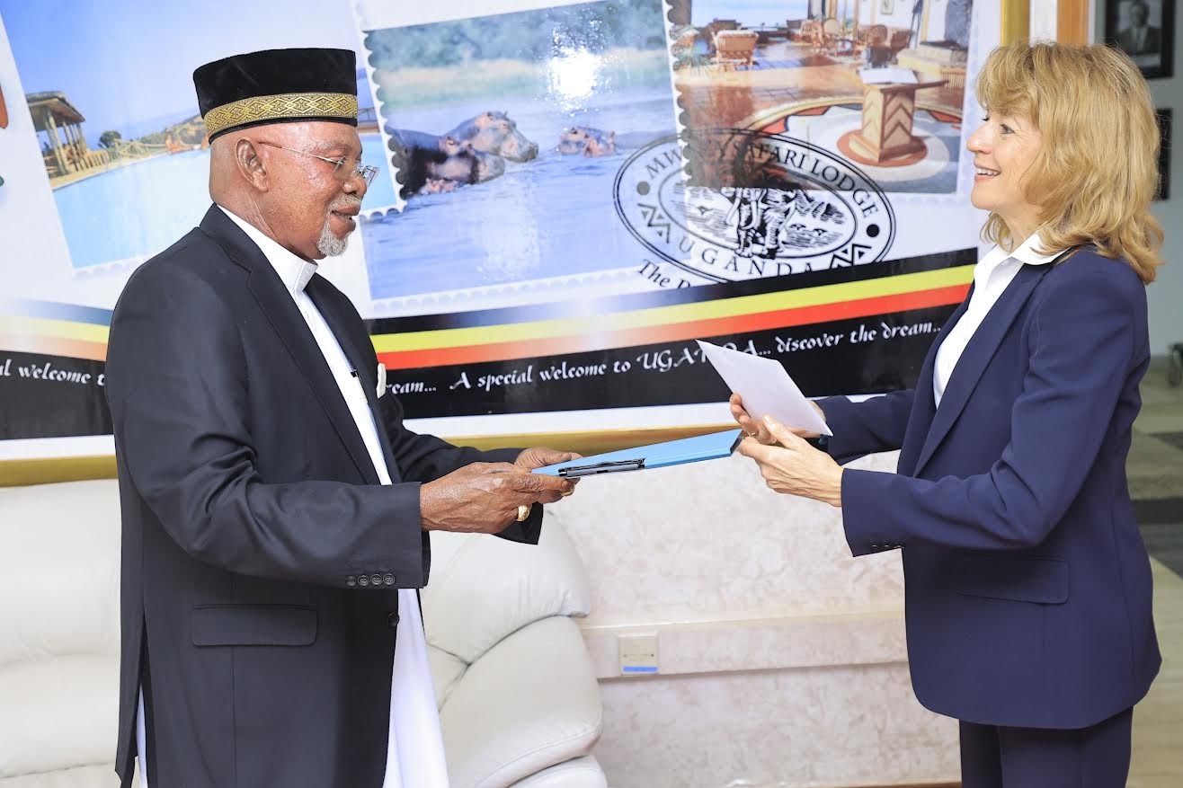 Foreign Affairs Minister Recieves Credentials from New World Food ...