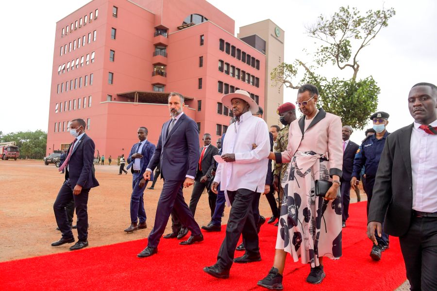 Museveni Launches Aga Khan University