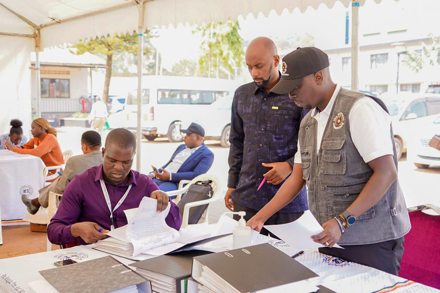 Presidential Hopefuls Submit Signatures Ahead of 2026 Elections