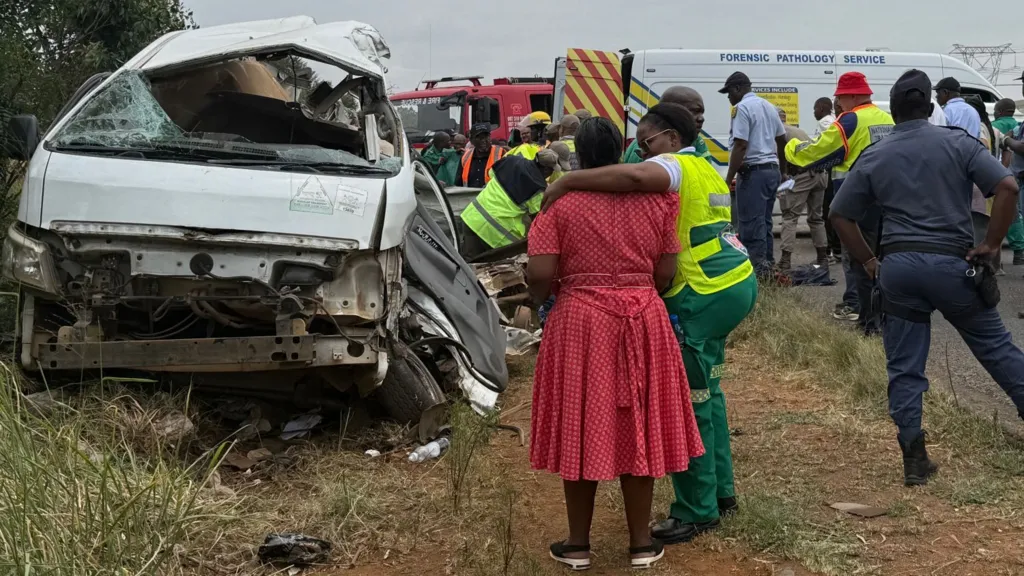 Thirteen schoolchildren killed after bus collides with lorry in South ...