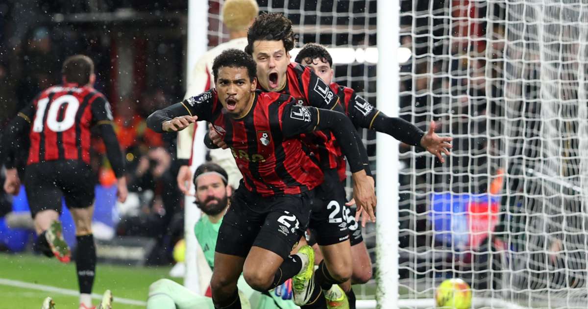 Bournemouth stun Liverpool with stoppage-time winner