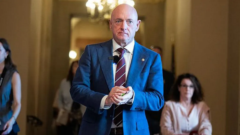 Judge blocks US military from demoting Mark Kelly over 'illegal orders ...