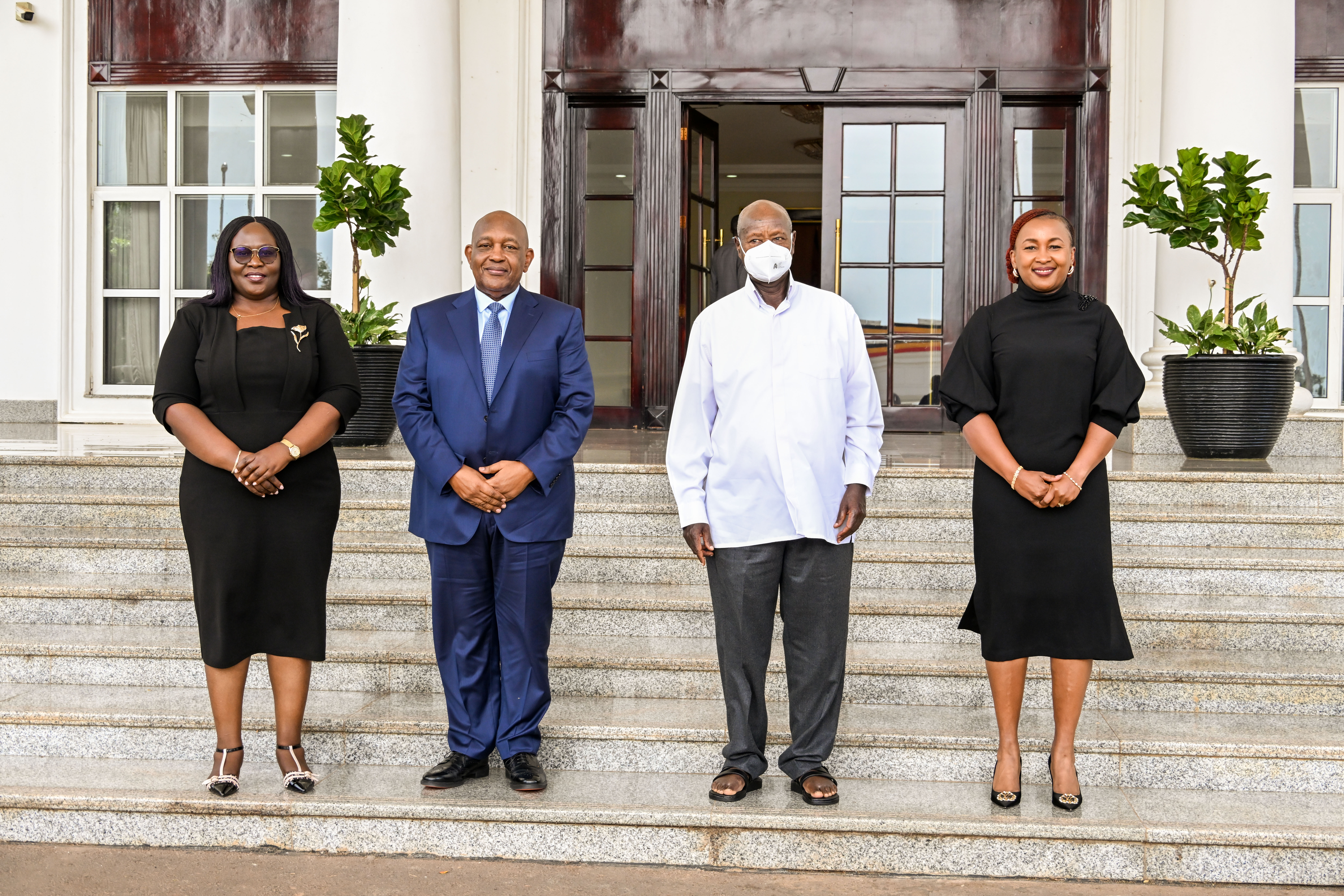 Museveni Meets MTN Uganda Executives, Emphasises Telecoms’ Role in ...