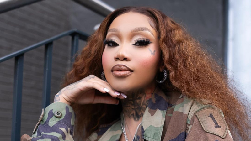 South African TV star kicked off plane for being 'unruly'