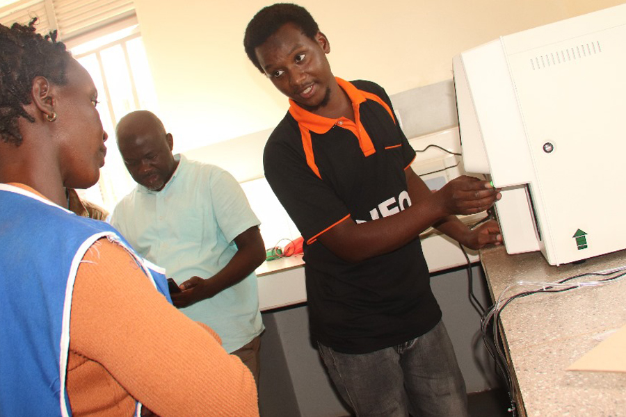 Bukomansimbi health centre gets blood count machine