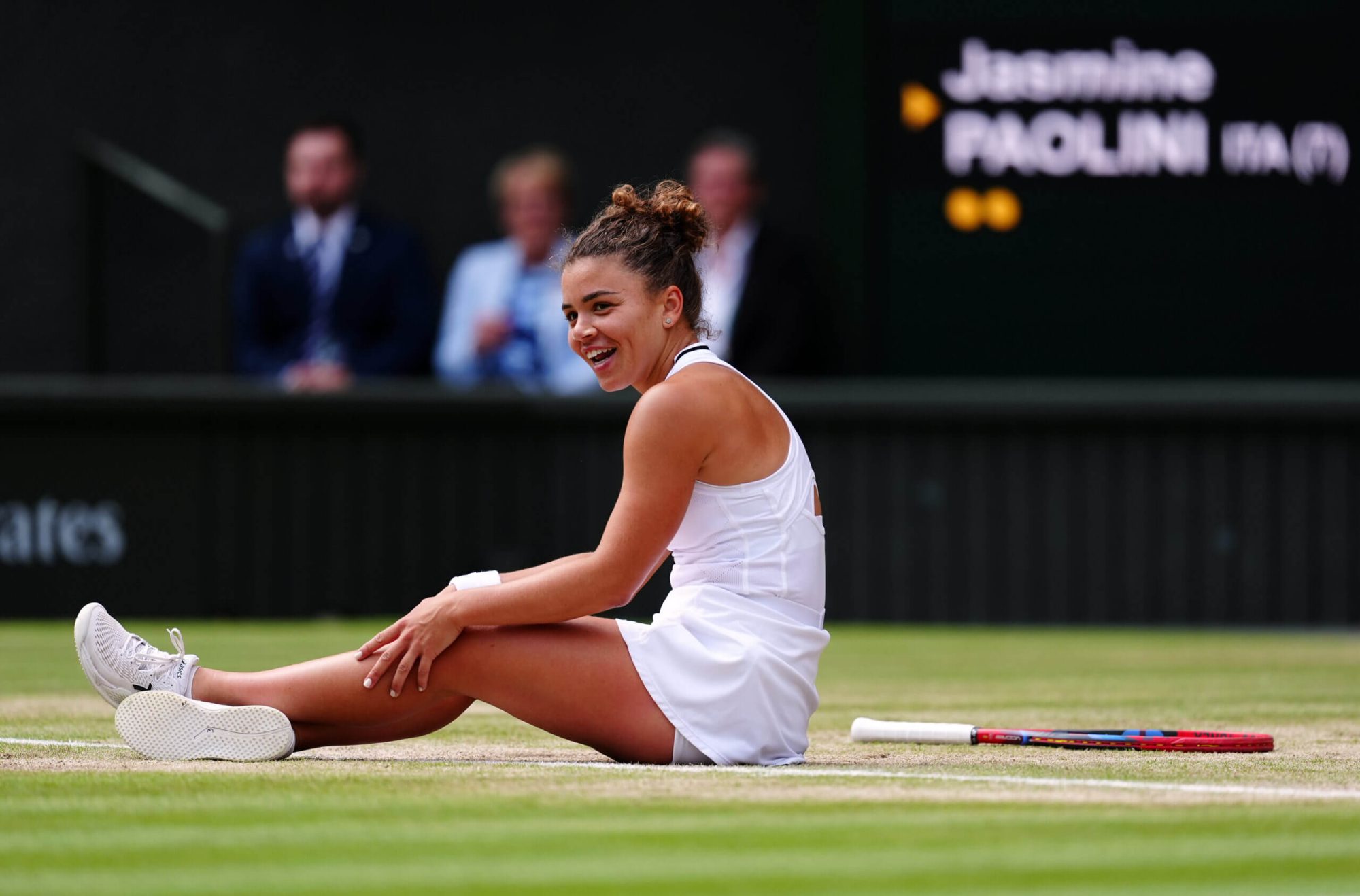 Krejcikova holds off Paolini to win Wimbledon title