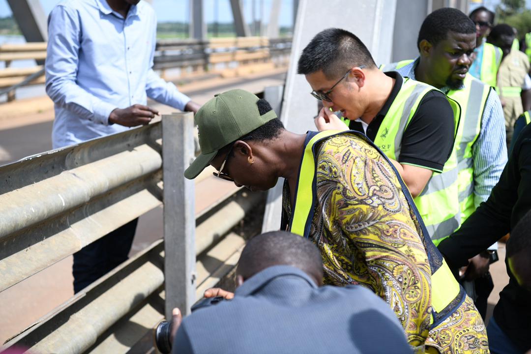 Govt Fast-Tracks Emergency Procurement for Jetty Bridge in Pakwach