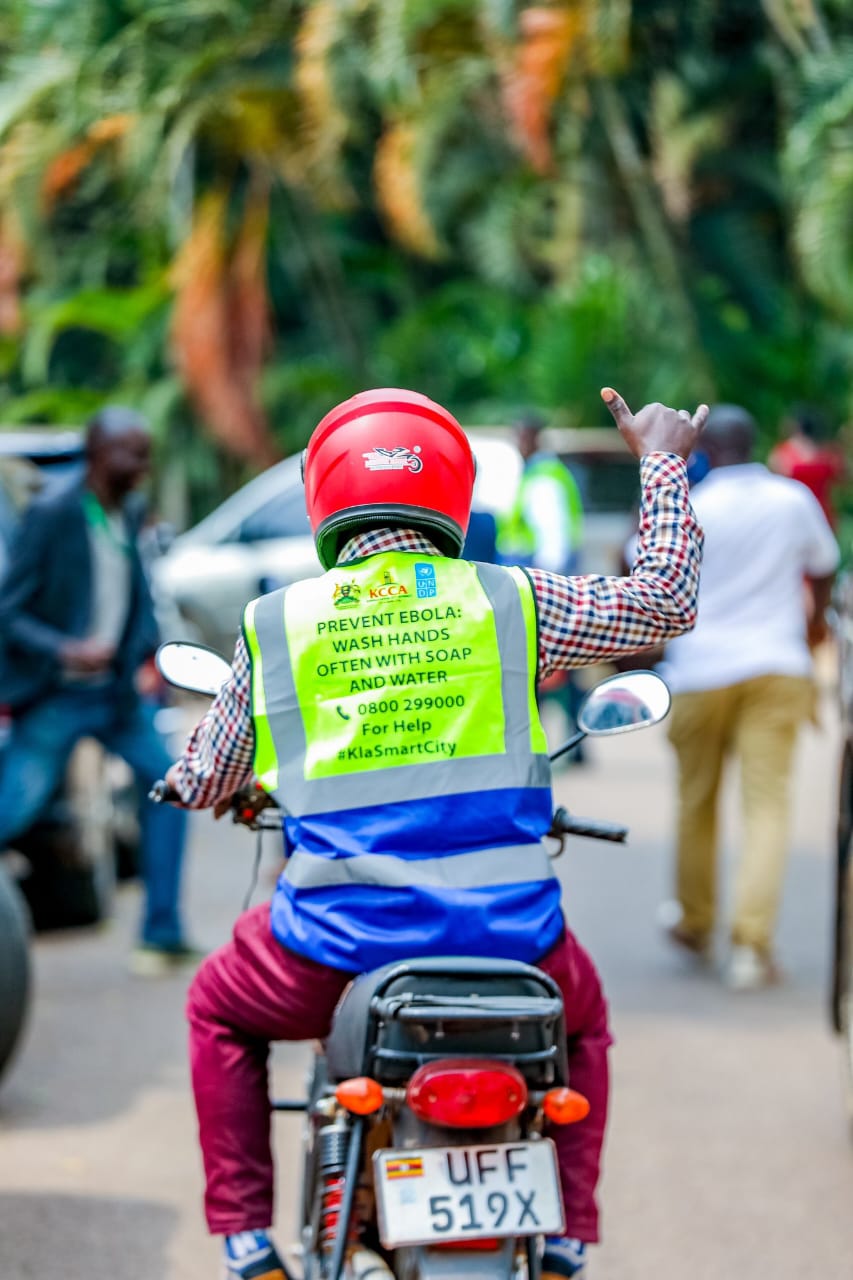 KCCA distributes 5,000 reflector jackets to boda boda riders
