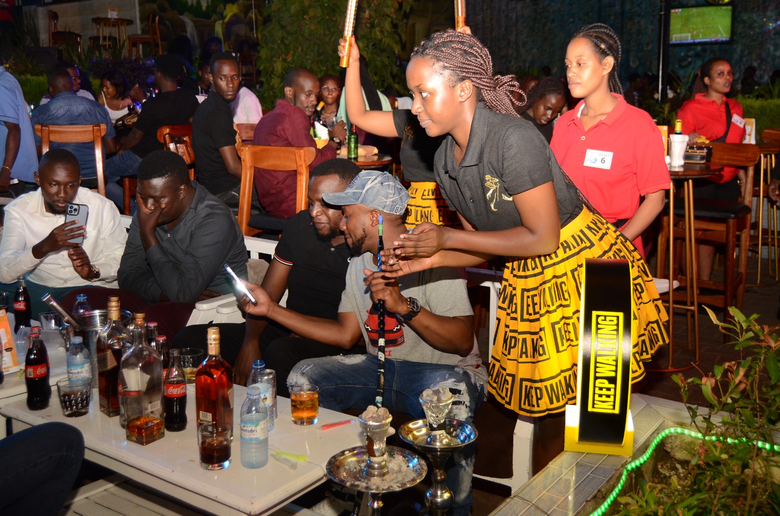 Johnnie Walker bottle turn up experience excites H20 lounge