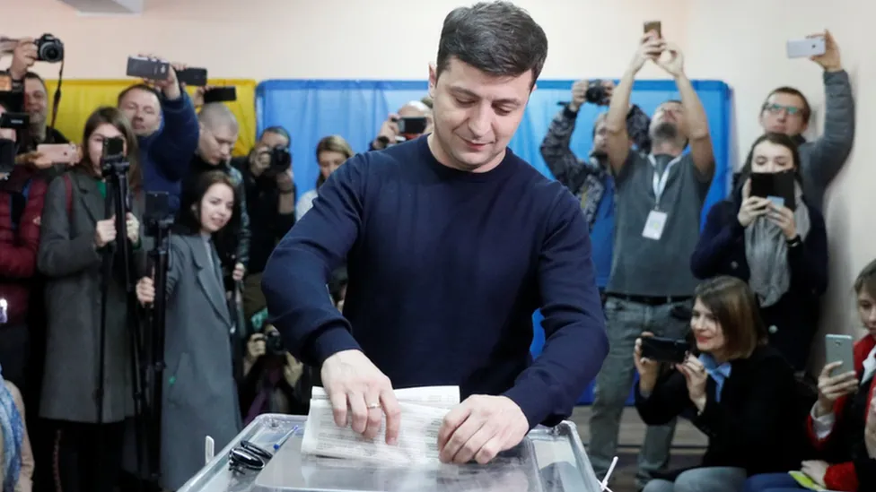 Ukraine debates about holding presidential elections